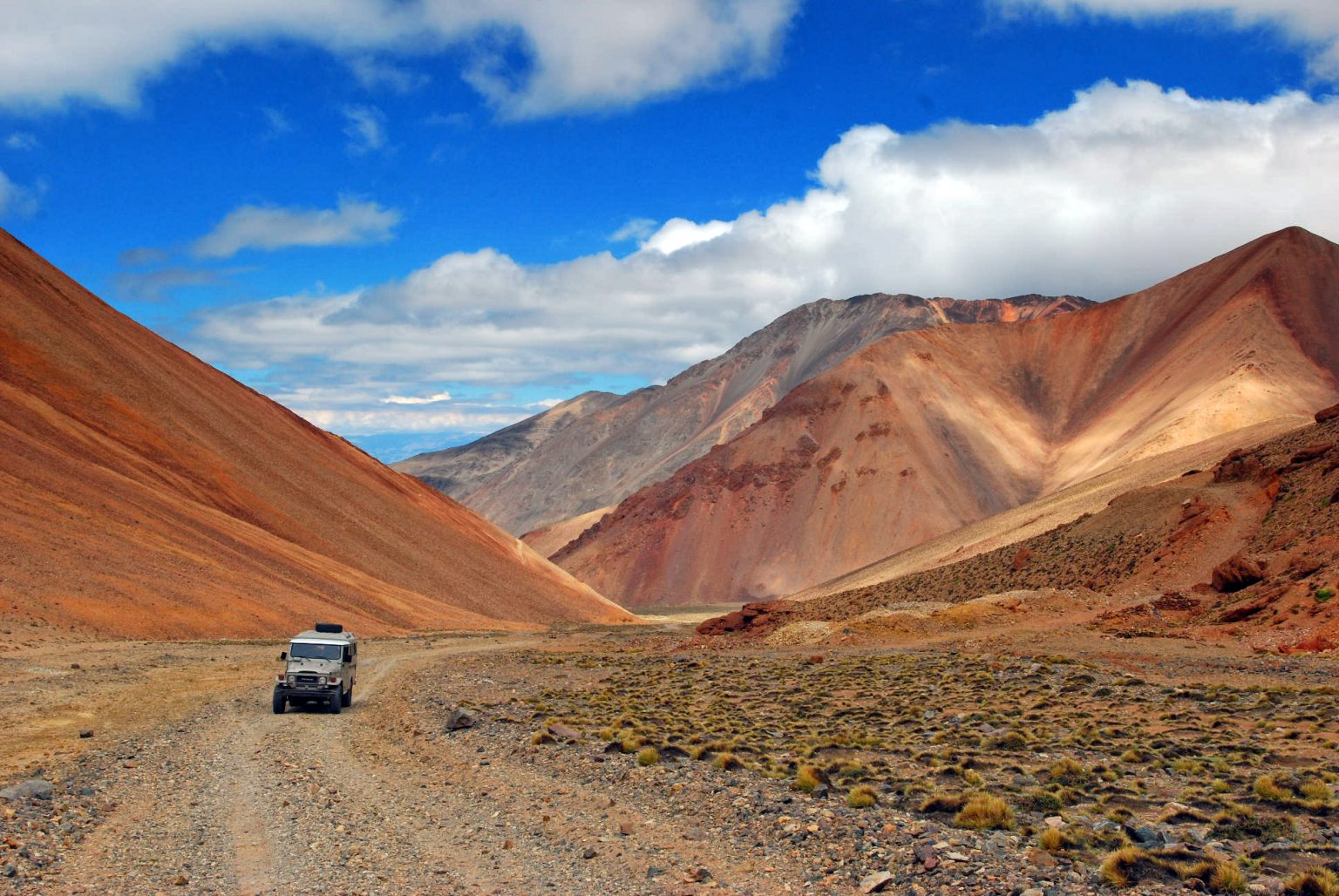 Senderos para descubrir los colores del Famatina | De Viaje Voy