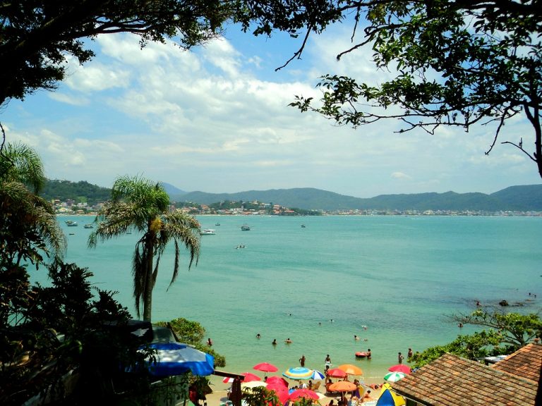 Bombas y Bombinhas, explosión de arena y aguas transparentes | De Viaje Voy